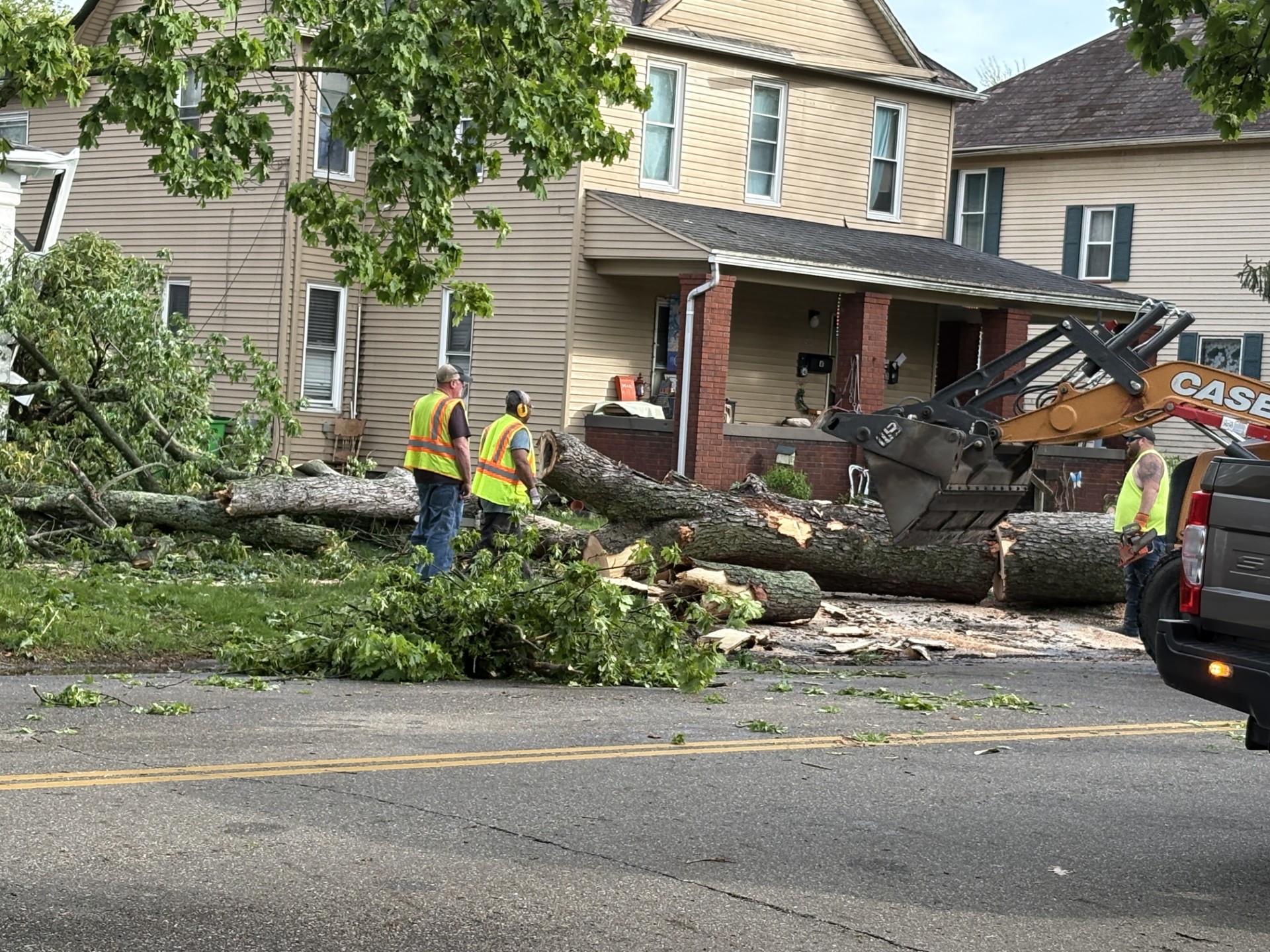 Tuesday storms crash trees and sever power - WJER Radio 100.9FM & 1450AM